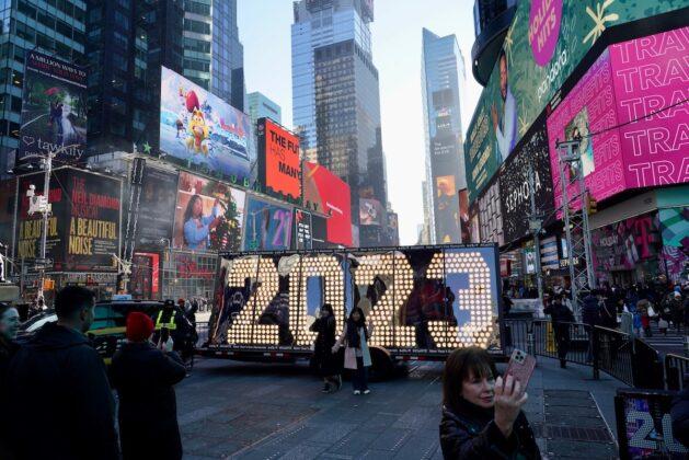 NYタイムズスクエアカウントダウン2024 徹底解説 参加&楽しみ方 - Mashup Reporter